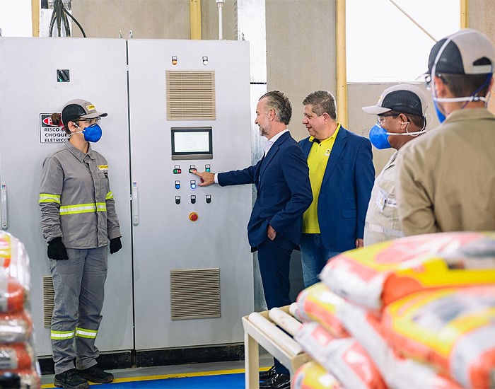 Grupo Saint-Gobain inaugura fábrica da Quartzolit em Porto Velho (RO ...